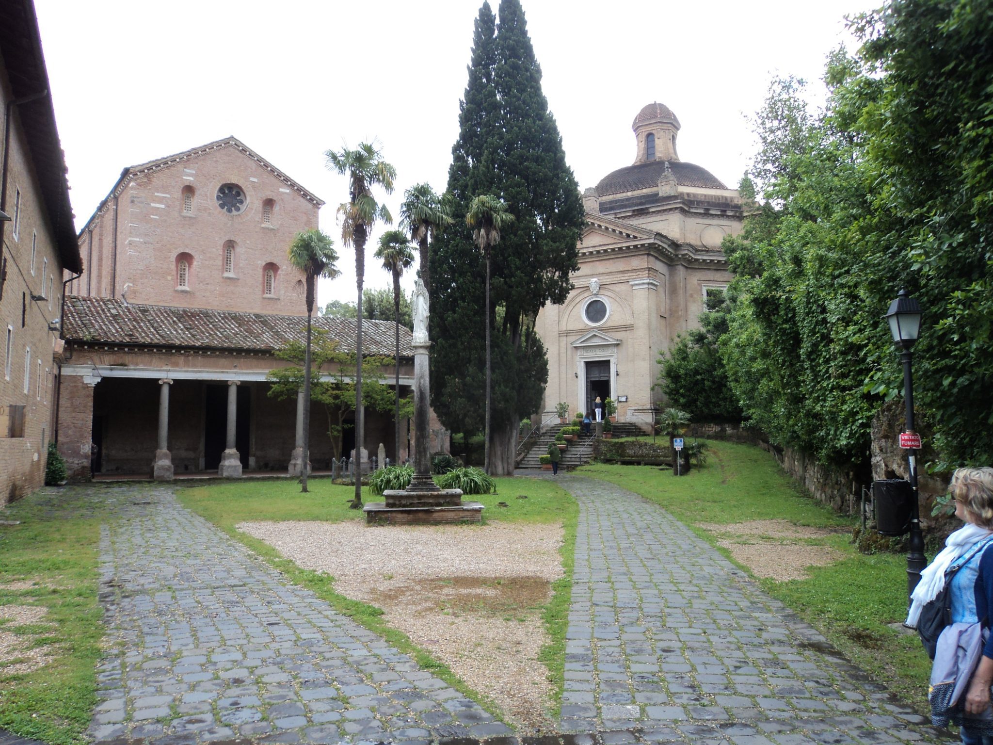 ABADÍA DELLE TRE FONTANE | ROMA INFINITA